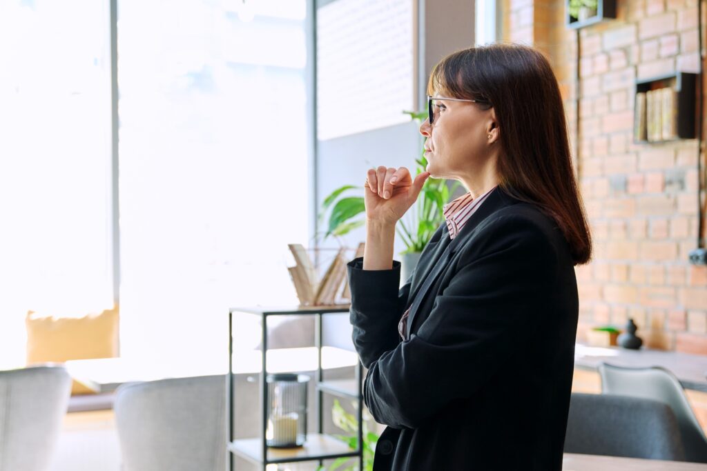 Breaking Through the Ceiling: What Executives Must Do When it's Time to ...